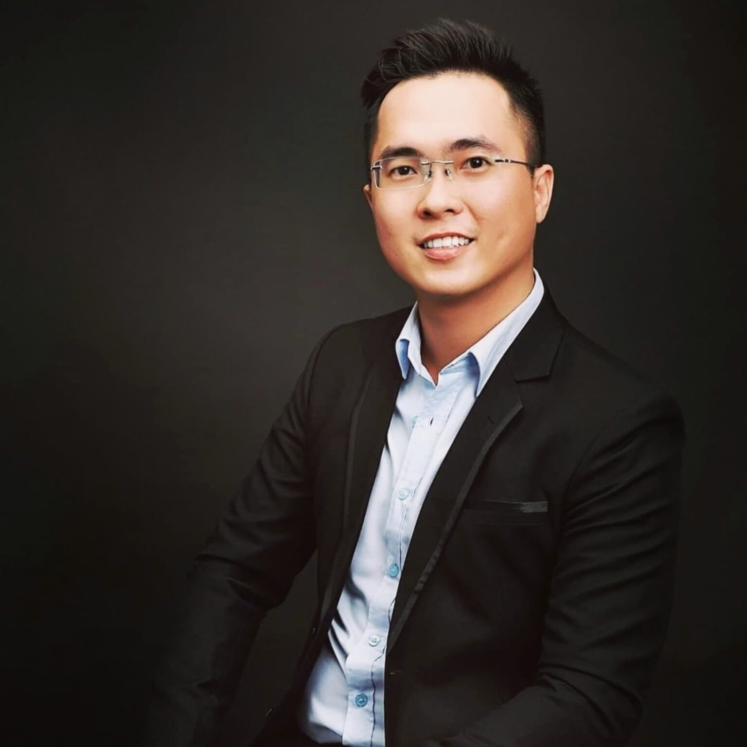 Gia Nguyễn Ads